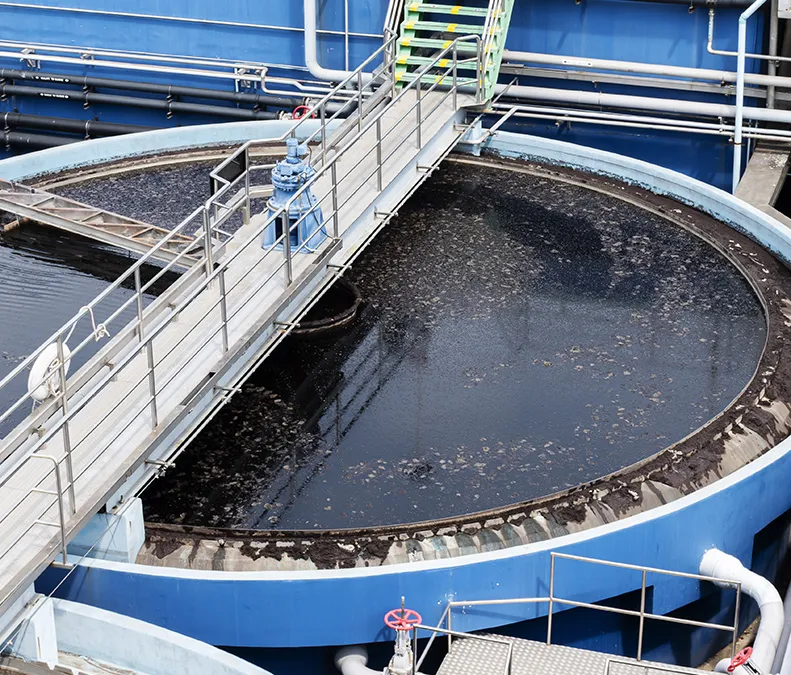 Dynamic decanters for solid-liquid separation | Poggi