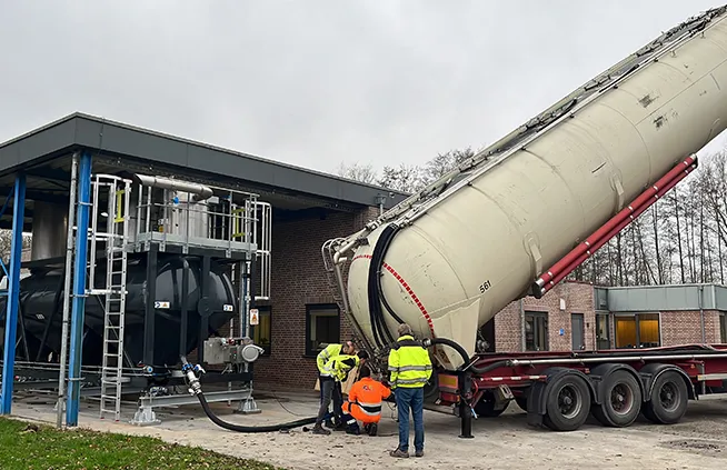 Pneumatic horizontal silos for powders | Poggi